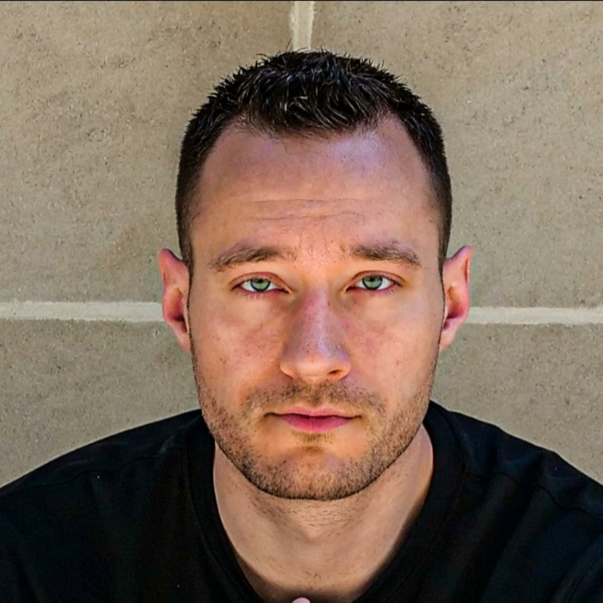 Mark Queppet | Lyssna här | Poddtoppen.se